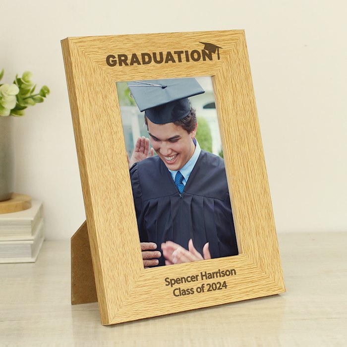 Personalised Oak Finish 4x6 Graduation Photo Frame | SpecialMoment.co.uk