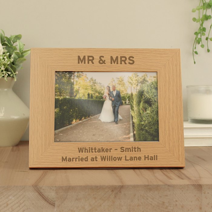 Personalised Bold Text 5x7 Landscape Oak Finish Photo Frame ...