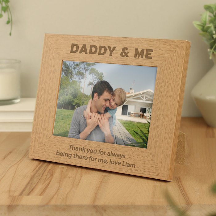 Personalised Daddy & Me 5x7 Landscape Oak Finish Photo Frame ...