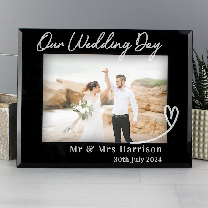 Personalised Heart Black Glass 5x7 Photo Frame | SpecialMoment.co.uk