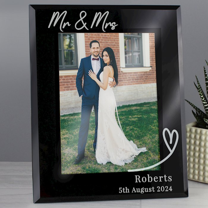 Personalised Heart Black Glass 7x5 Photo Frame | SpecialMoment.co.uk