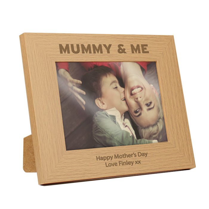 Personalised Mummy & Me 5x7 Landscape Oak Finish Photo Frame ...
