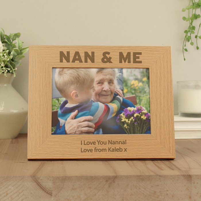 Personalised Nan & Me 5x7 Landscape Oak Finish Photo Frame ...